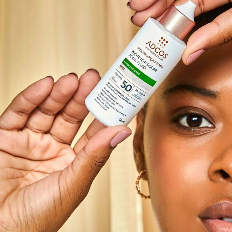 Protetor Solar Facial Antioleosidade com Cor Adcos - Aqua Fluid FPS50 ...